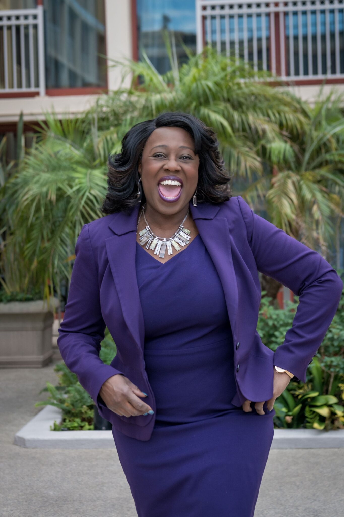 Contact – Dr. Elizabeth Carter